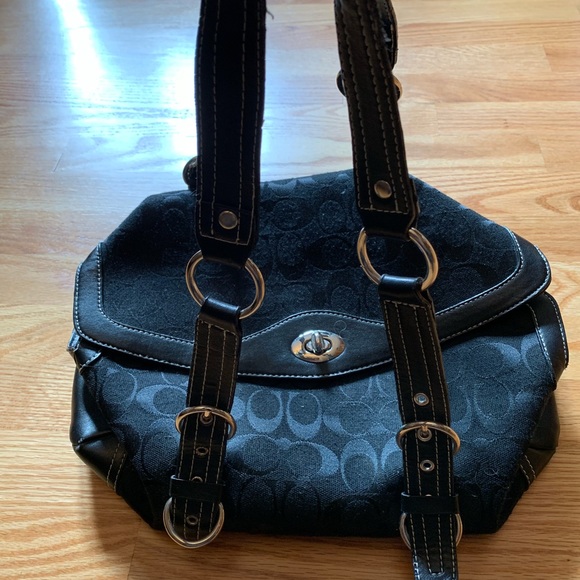 Coach | Bags | Coach Purse In Black With Twist Latch Closure | Poshmark